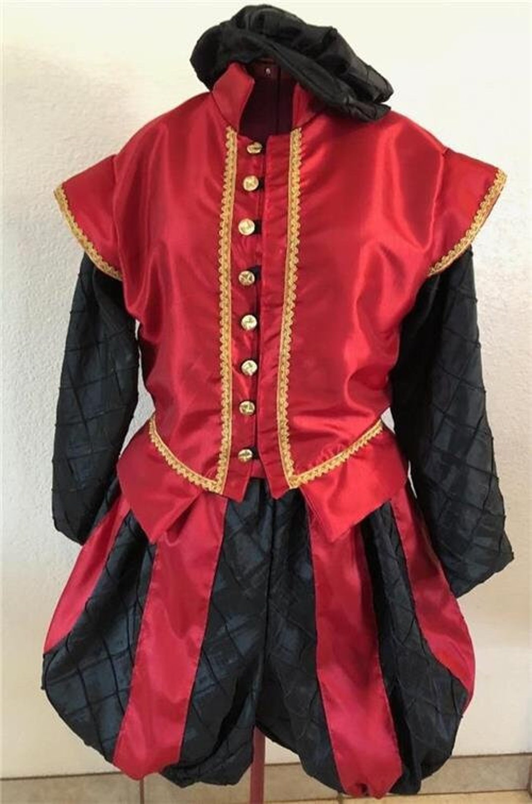 Red Black Elizabethan Tudor Shakespearean Renaissance Doublet Slops ...