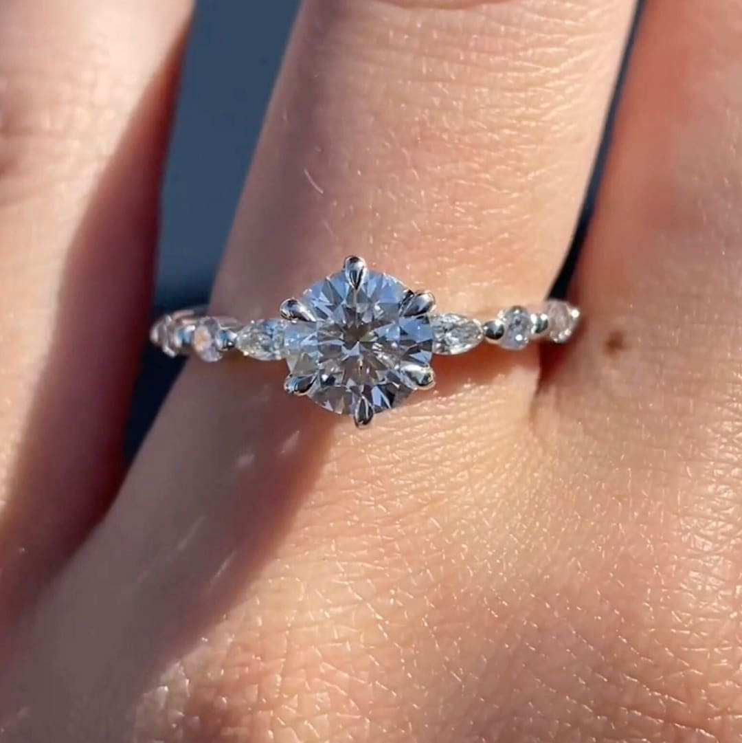 Bubble Shape Prong Designer Wedding Ring, 2CT Round Brilliant Cut ...