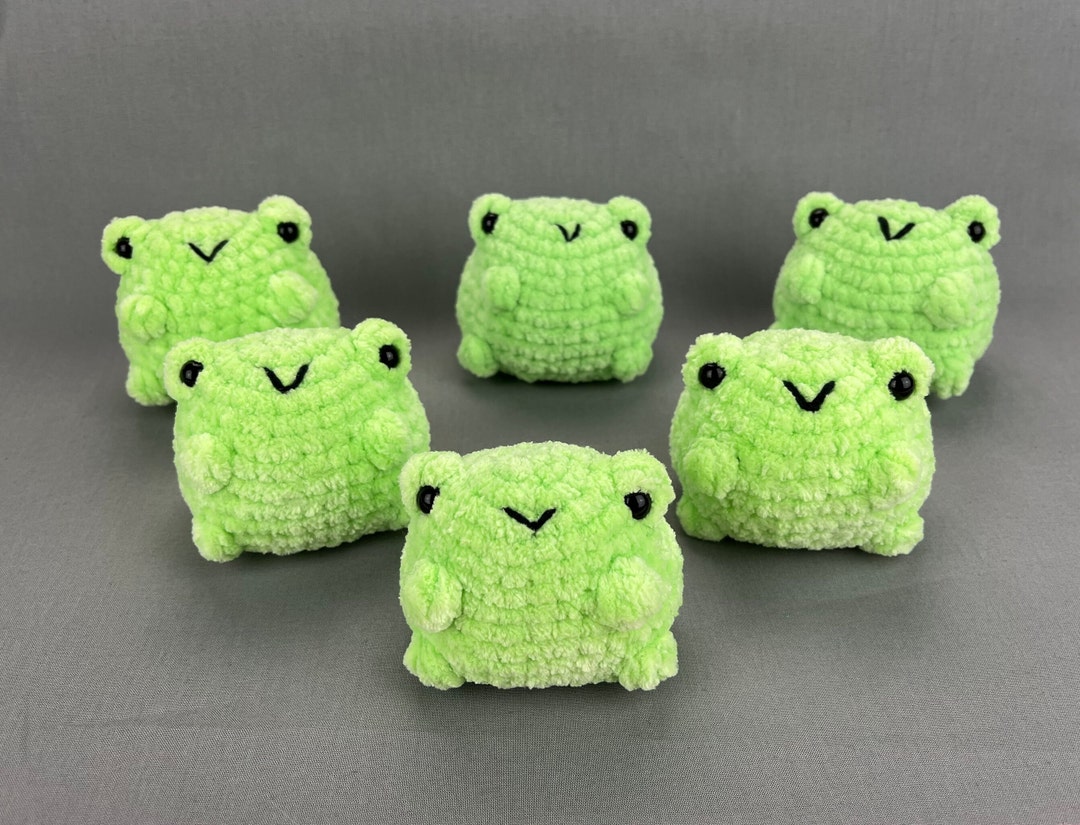 Adorable Plushie Fat Fanny Frog Amigurumi, Stuffed Animal, Cute Gift ...