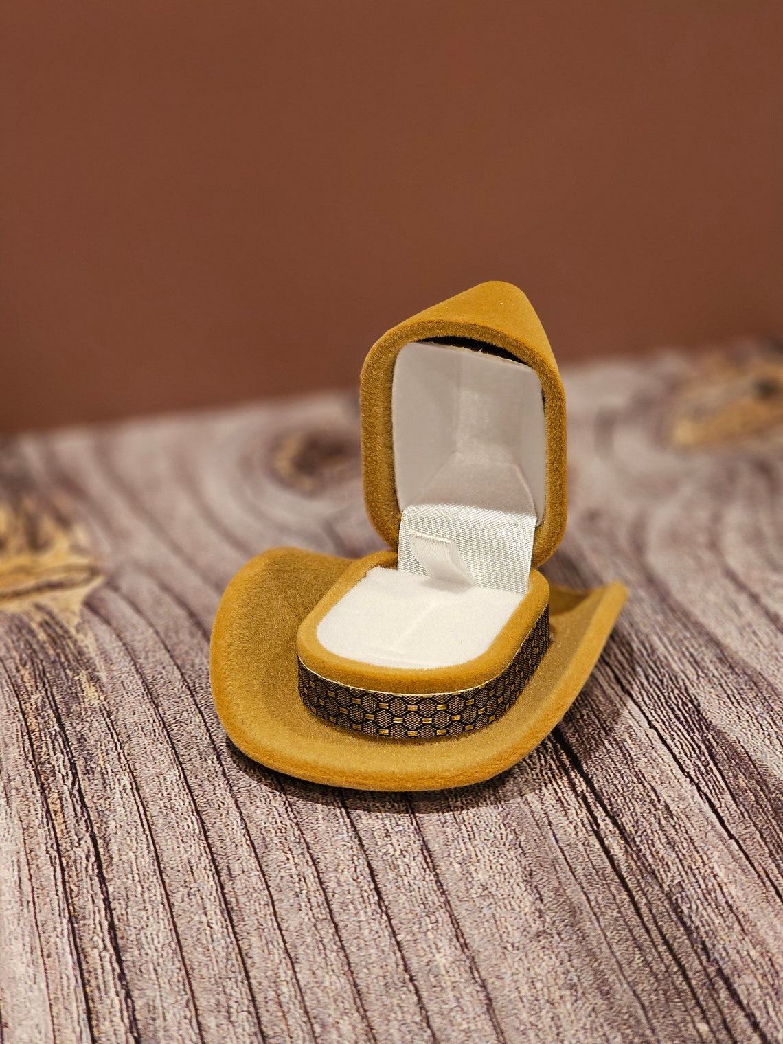 Cowboy Hat Ring Box | Southern Engagement | Brown Cowboy Hat Ring Box ...