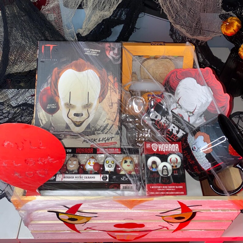 IT Pennywise Halloween Themed Hand Painted Crate Spooky Basket Bundle - Etsy