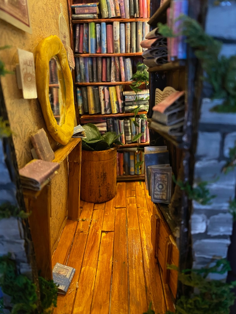 Library Book Nook Diorama Miniatures Bookshelf Insert Miniature Library ...