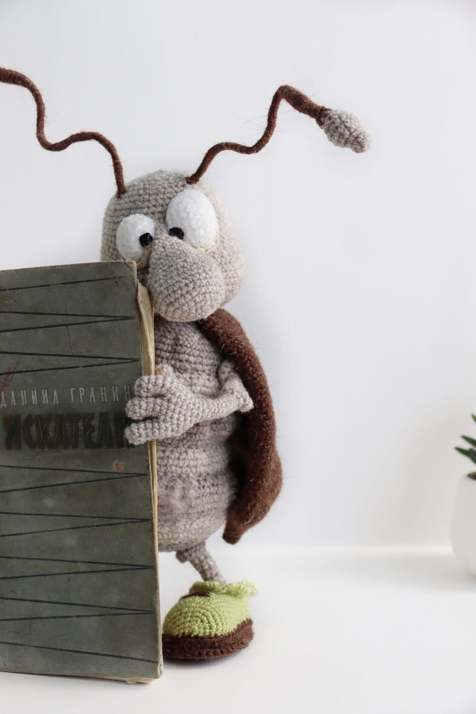 The Cockroach (only Crochet, PDF) - Etsy