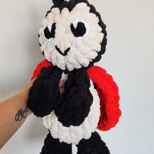 Lia Ladybug Video Tutorial + PDF Pattern | Finger Knit | Chunky Knit ...