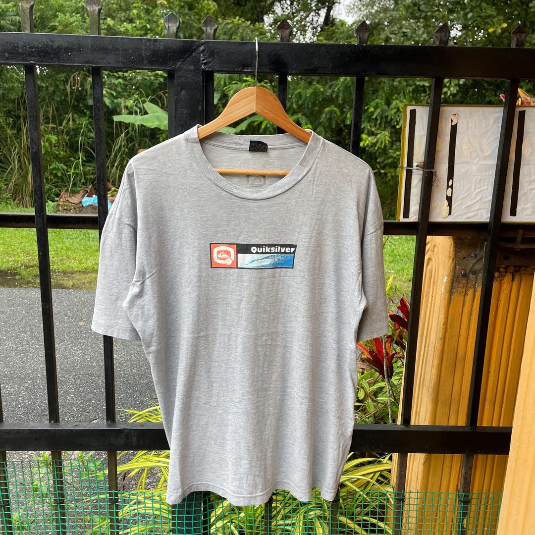 Vintage 90s Quiksilver Center Box Logo Design Quiksilver Wave Motion ...