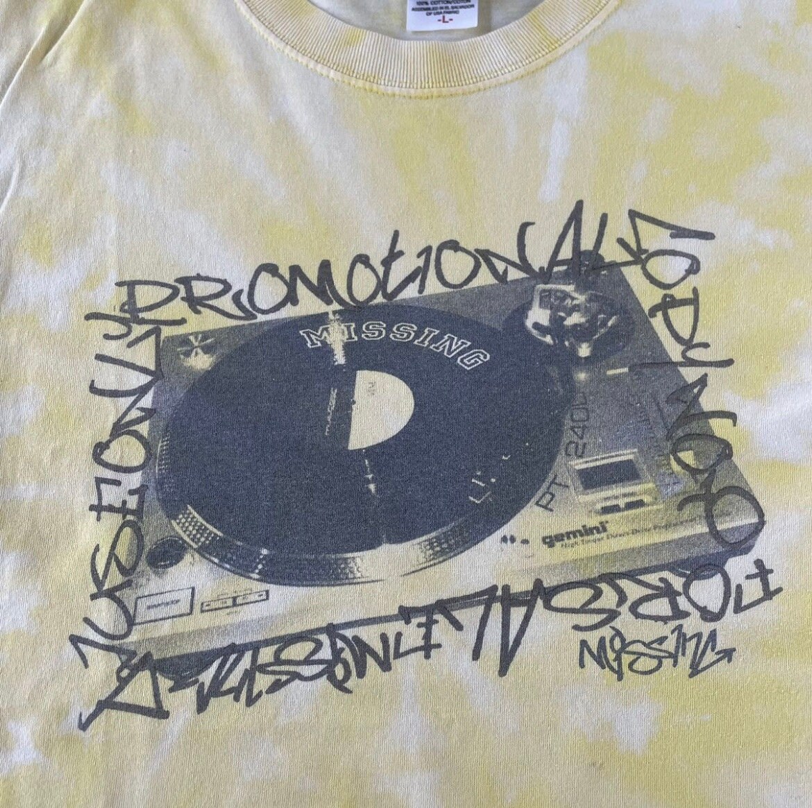 Vintage Octopus Army Advisory Explicit Content Rap Tee Design Promo Tee Yellow White Tye Dye ...