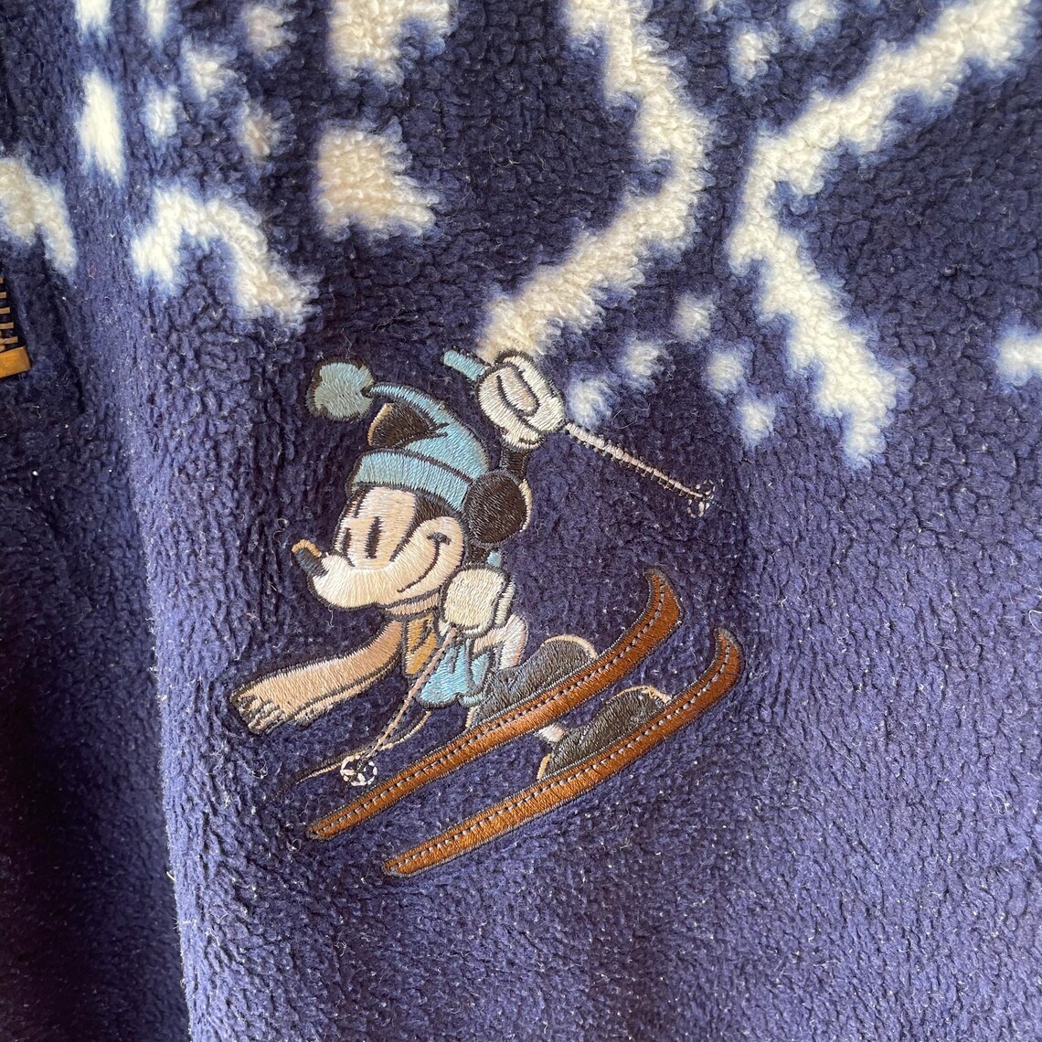Vintage Mickey Mouse Embroidered Ski Lodge Logo Winter Design Half ...