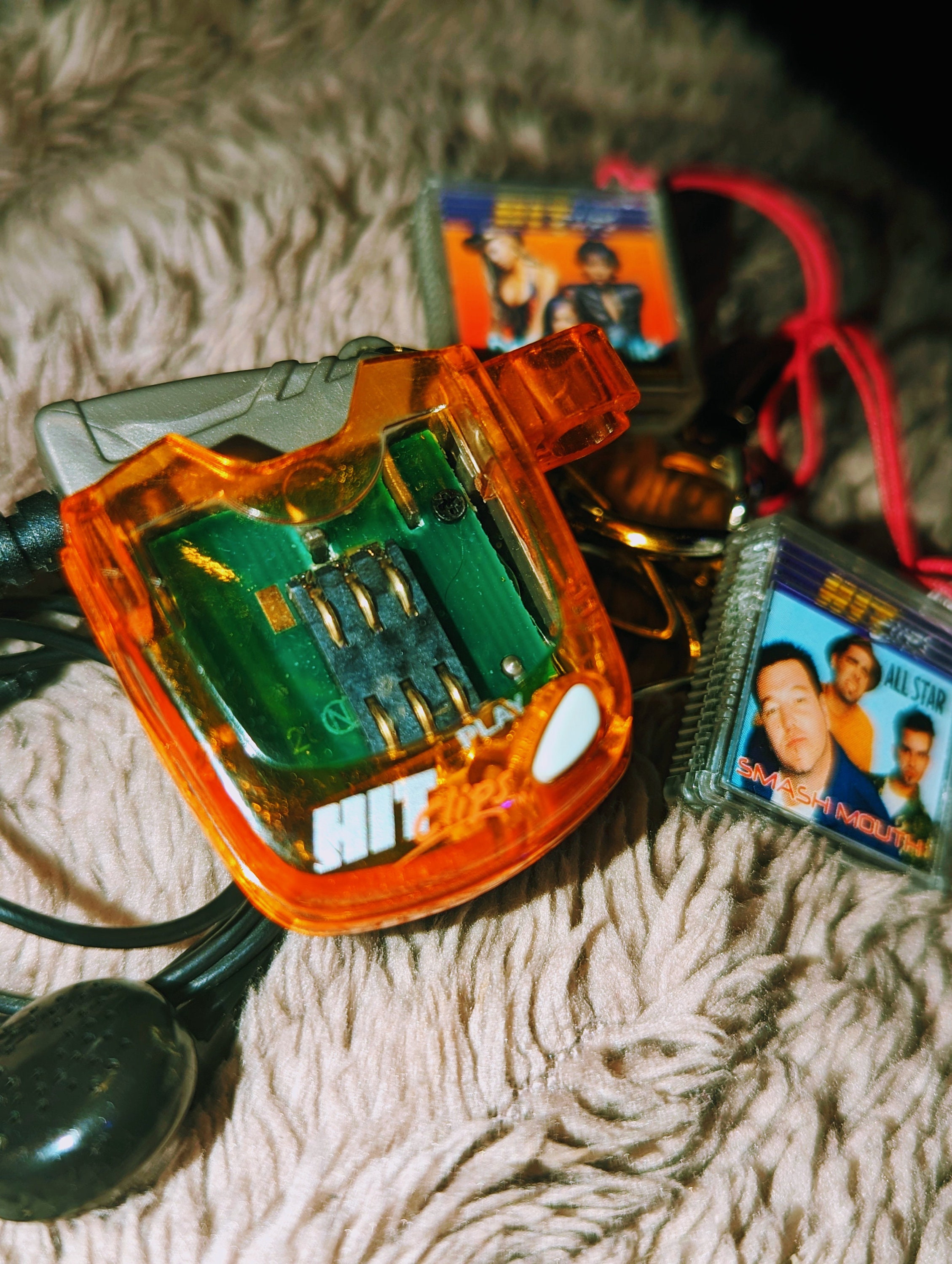 Hit Clips Y2k Nostalgia Music Player RARE 2001 Hasbro Includes 2 Mini ...