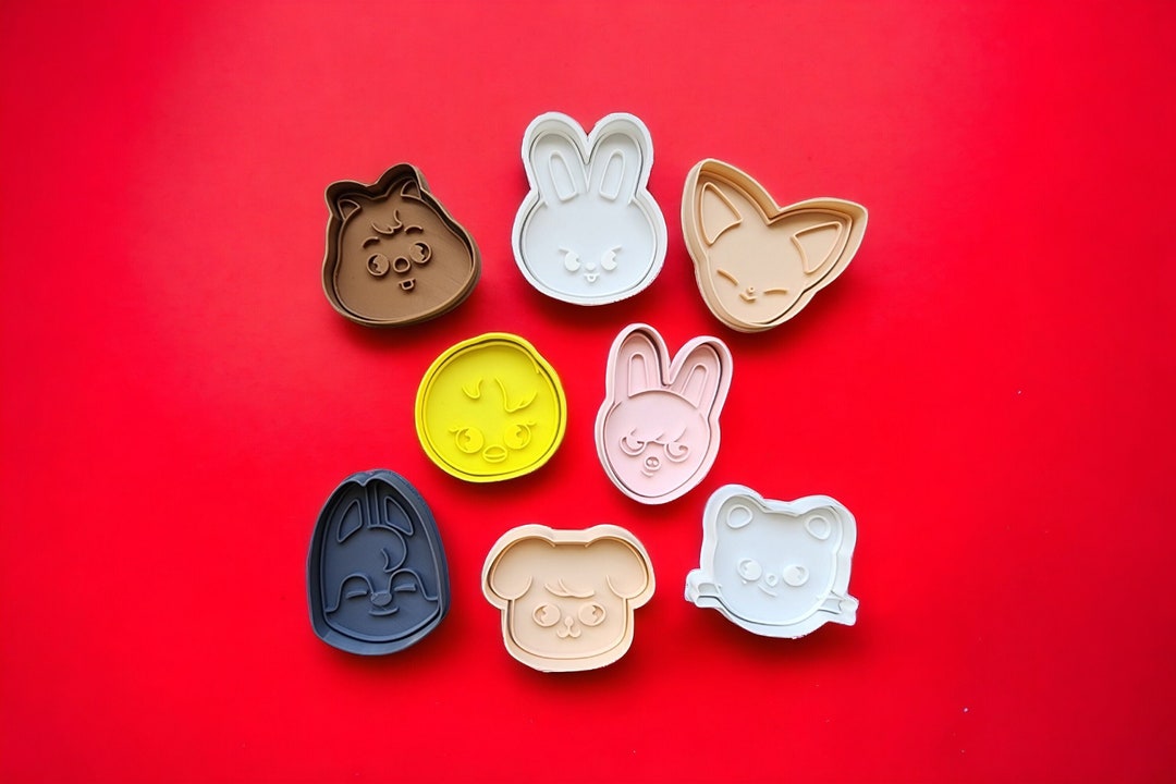 Stray Kids SKZOO Cookie Cutters Set of 8: Wolf Chan, Leebit, Dwaekki ...