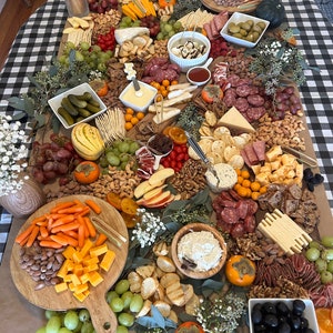 Grazing Table - Etsy