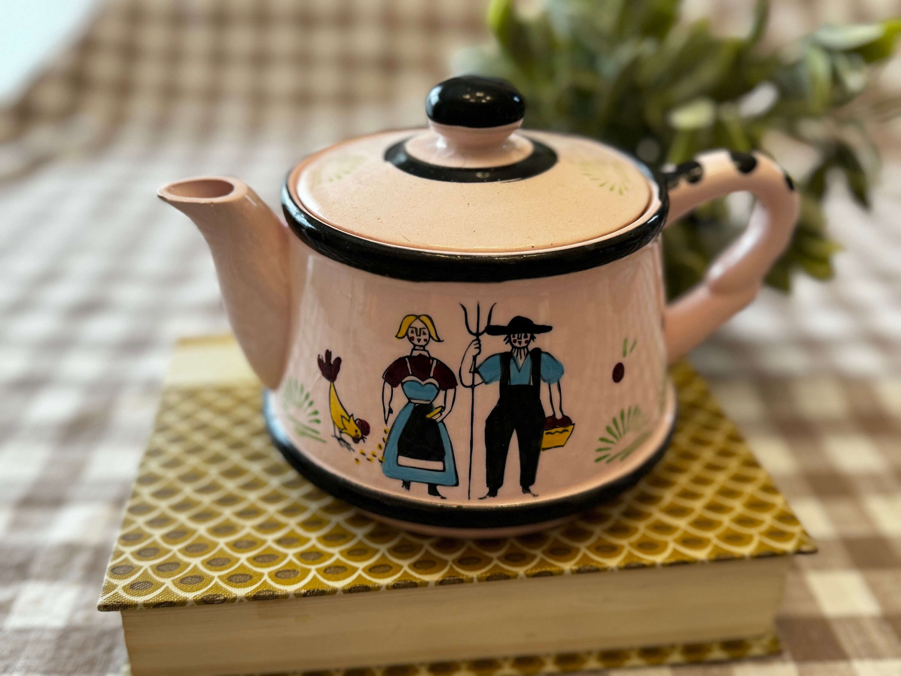 1950's Retro Pink and Black Teapot - Etsy
