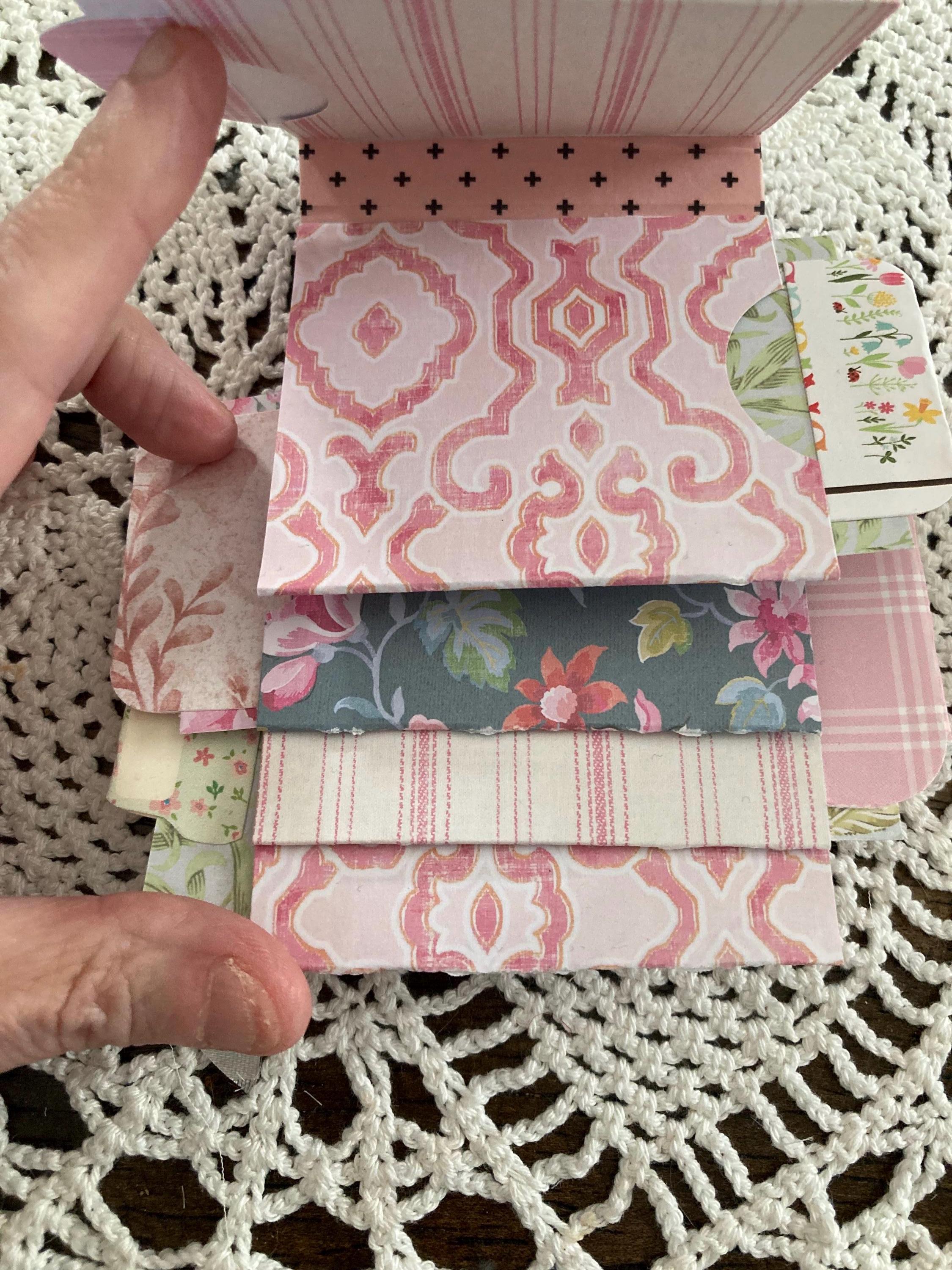 Mini Tag Flip Booklet - Etsy
