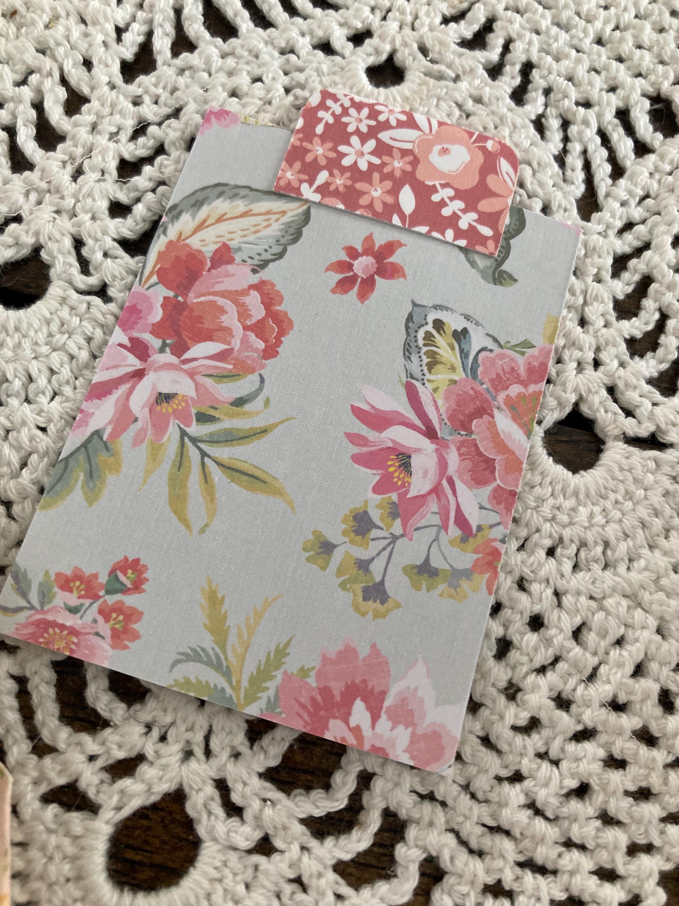 Mini Tag Flip Booklet - Etsy