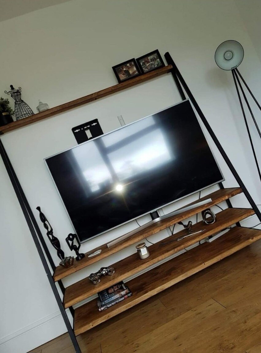 Ladder shelf media console store
