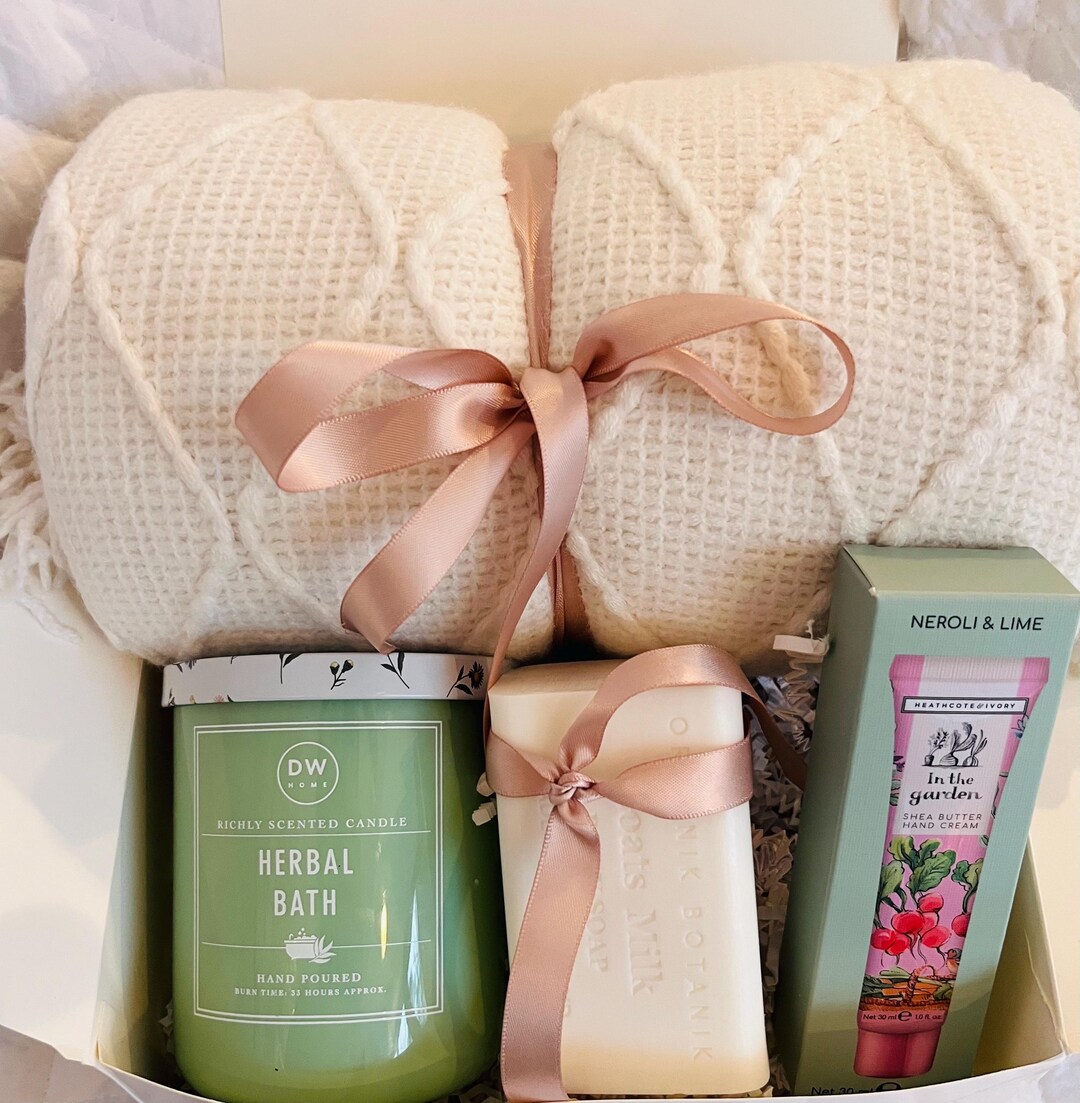 Cozy Gift Box: Throw Blanket, Herbal Bath Candle & Spa Set - Etsy