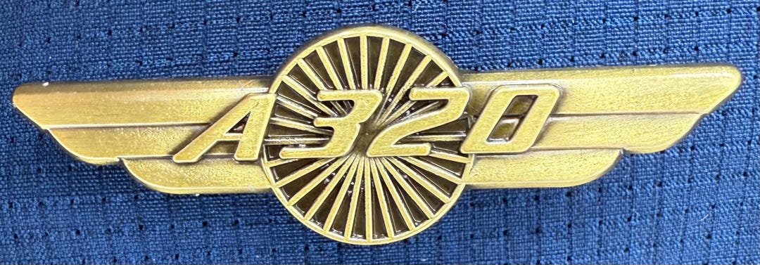 Airbus A320 Pilot Crew Gold Uniform NEW American Delta United Air ...