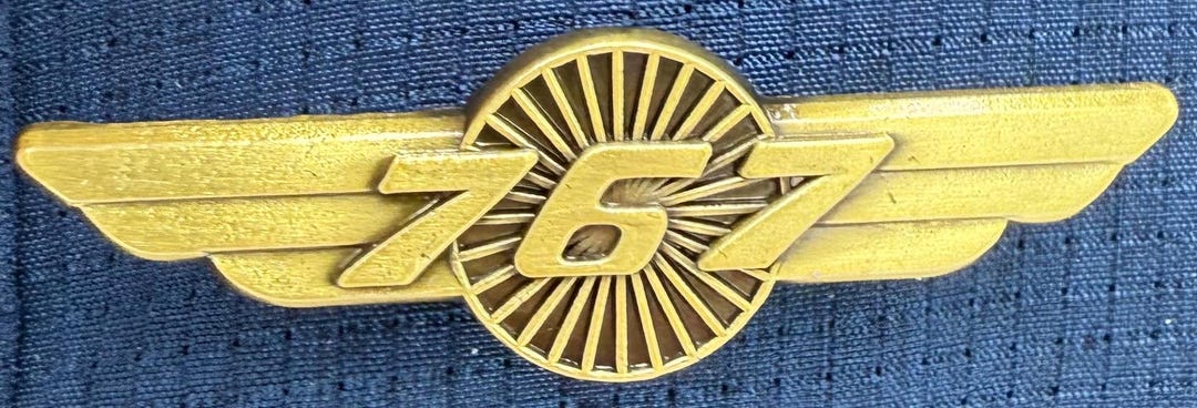 Boeing 767 Pilot Crew Gold Uniform Pin NEW!! Delta United DHL - Etsy