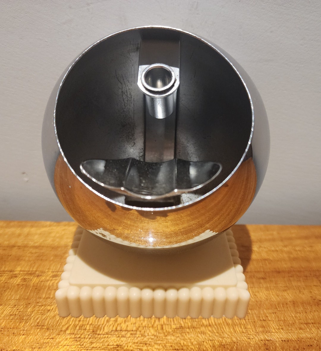 1930s Art Deco Vintage Chase Chrome, Sphere Shape Ashtray With Cream ...
