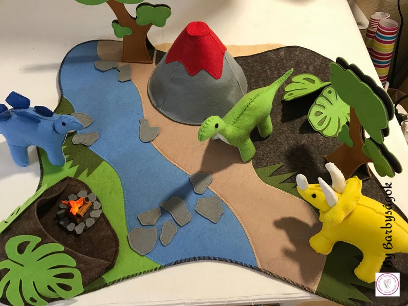 Dinosaur World Feelt Field Table Toy for Children - Etsy