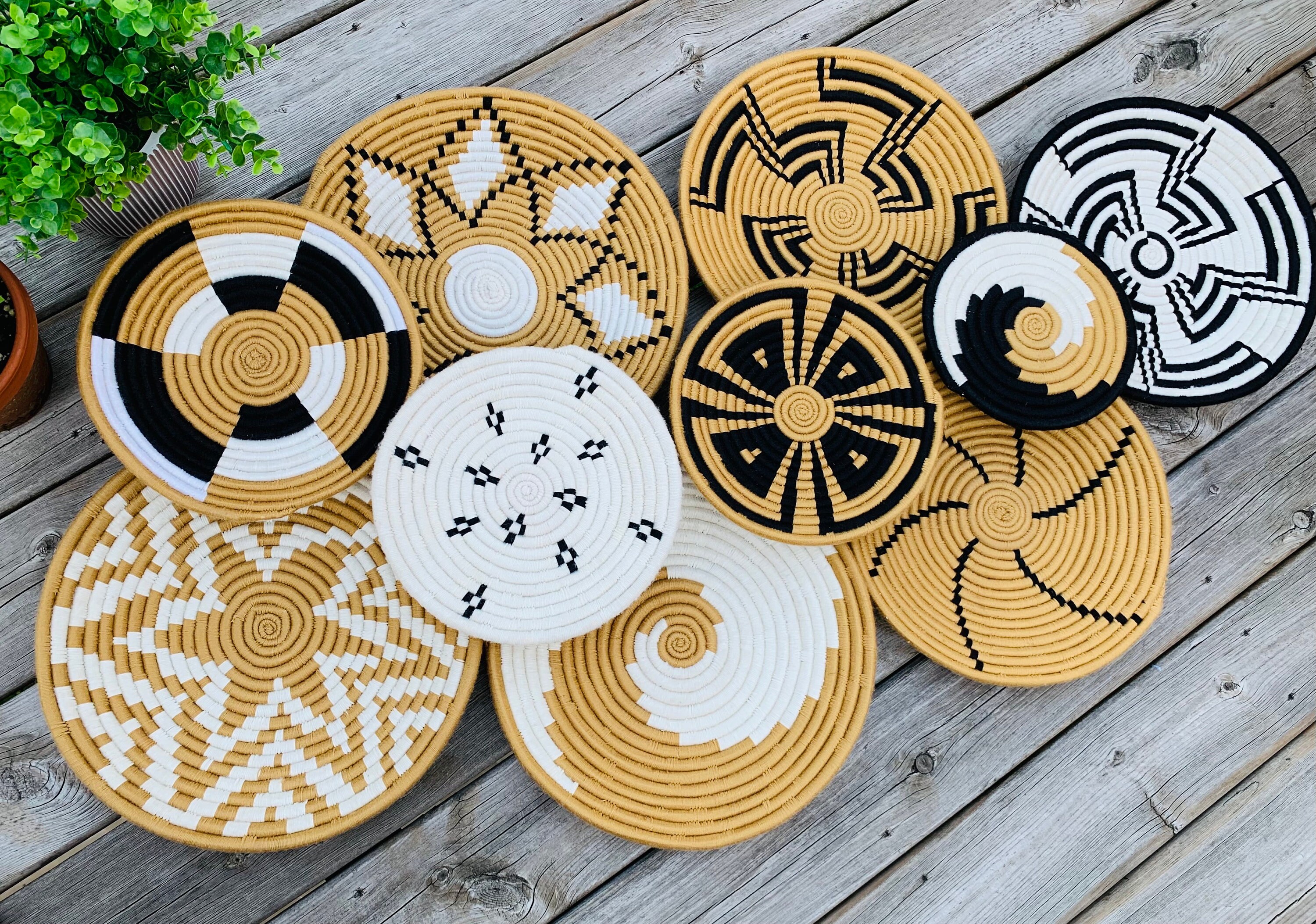 Assorted Sabai Handwoven Grass Baskets, African Basket Plates, Set of 2 ...