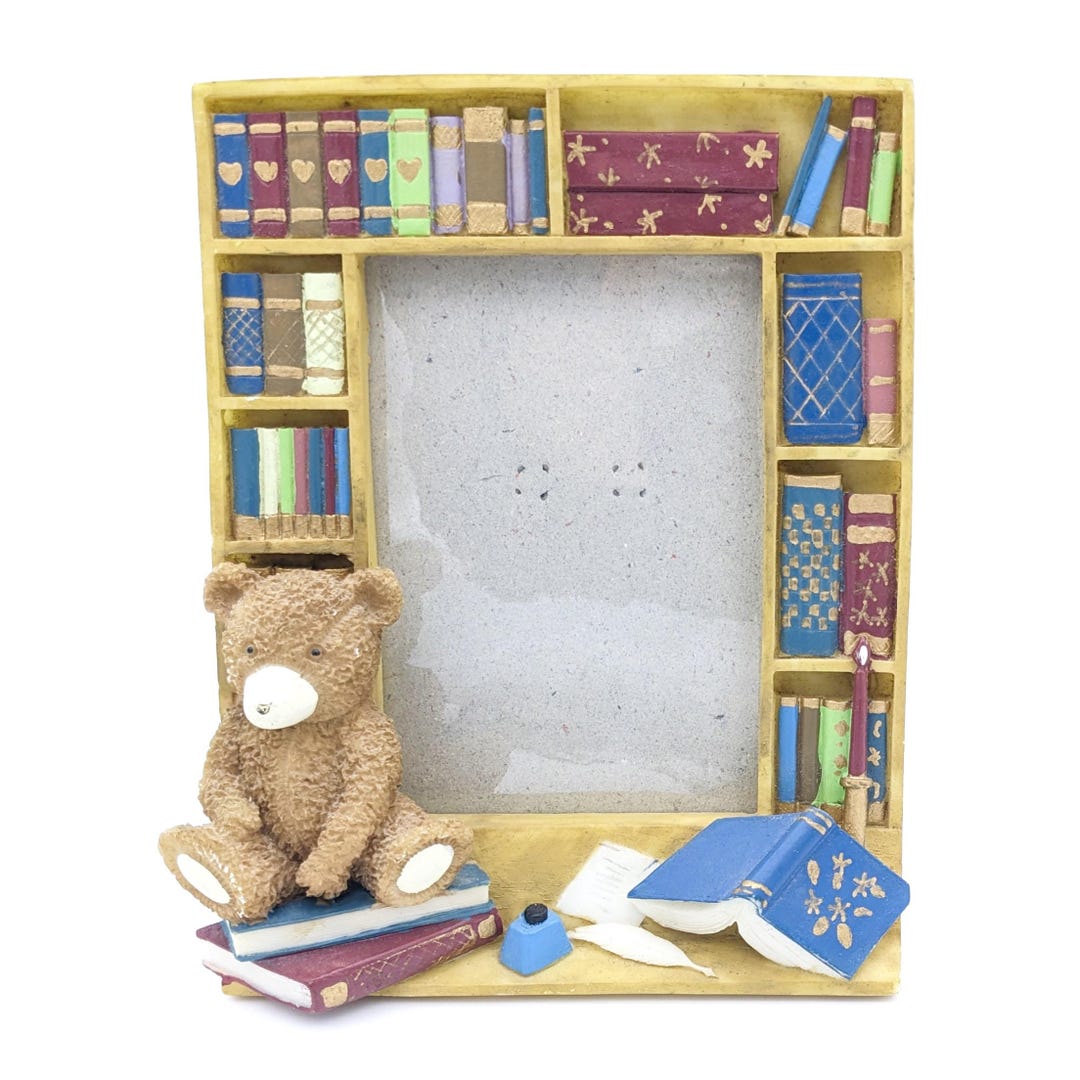 Vintage Bear Picture Frame 3D | Teddy Bear in Library Photo Frame ...