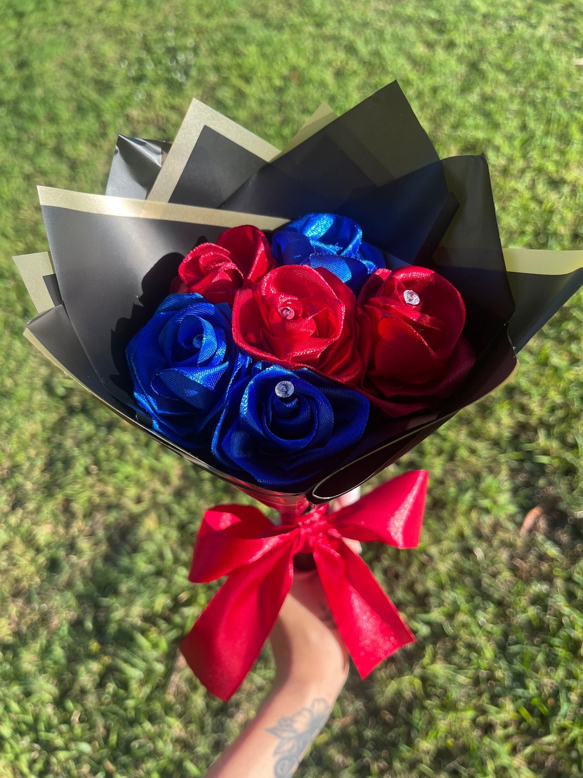 Red and Blue Rose Bouquet Ramo Buchon Eternal Roses - Etsy