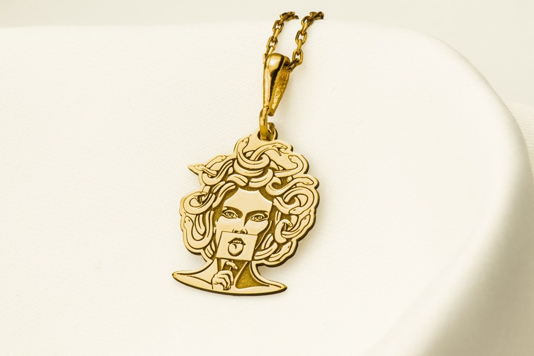 14K Solid Gold Medusa Necklace, Personalized Medusa Pendant, Medusa ...