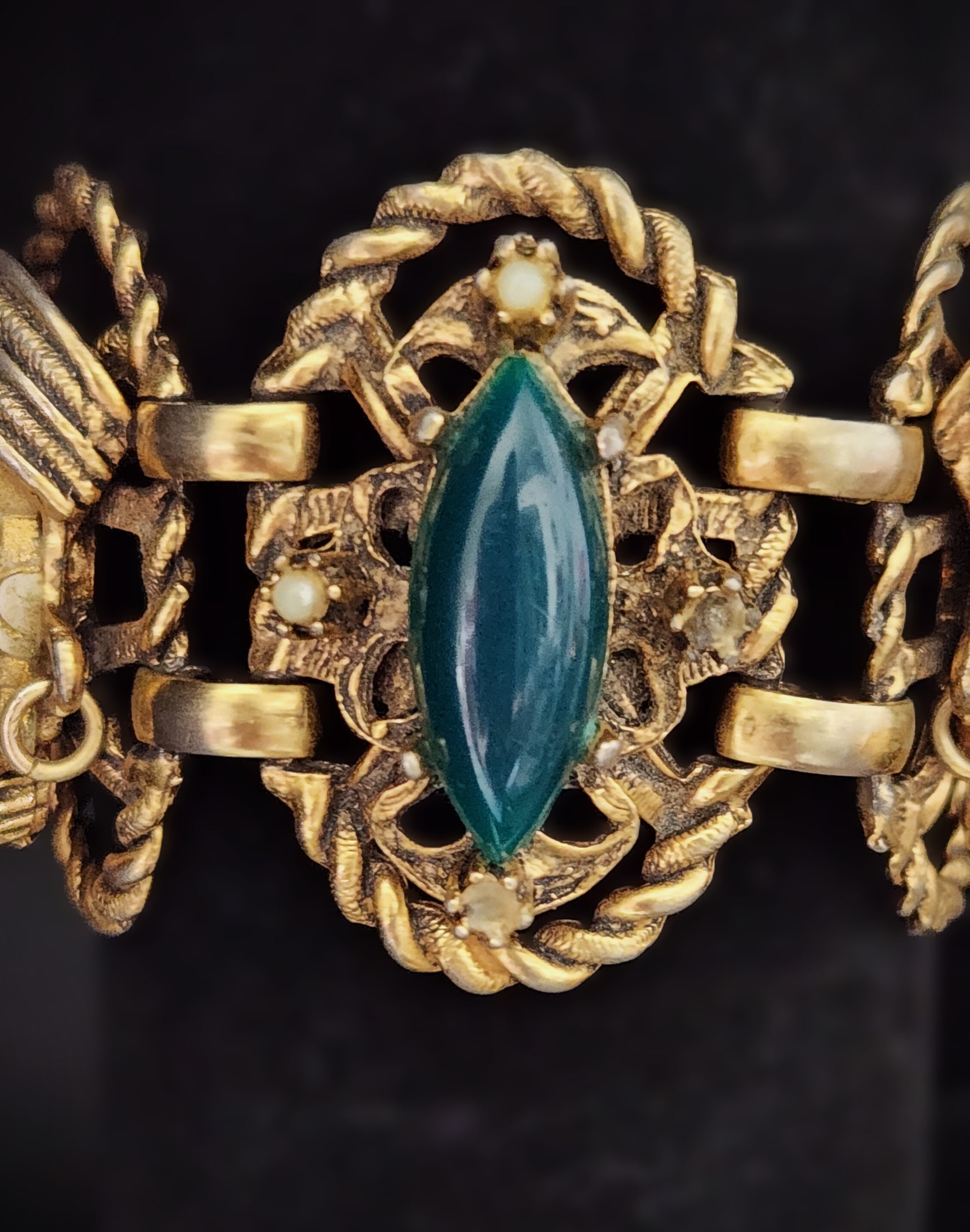 SELRO SELINI Asian Princess Bracelet - Etsy