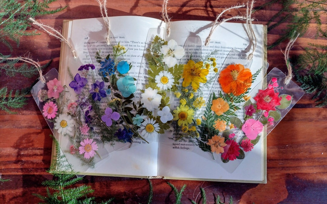 Pressed Flower Laminated Bookmark: Handmade Cottagecore Book Lover Gift ...