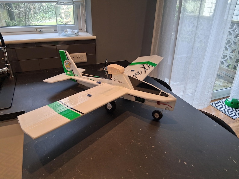 Profile RC Trainer Airplane "x-robin" - Etsy