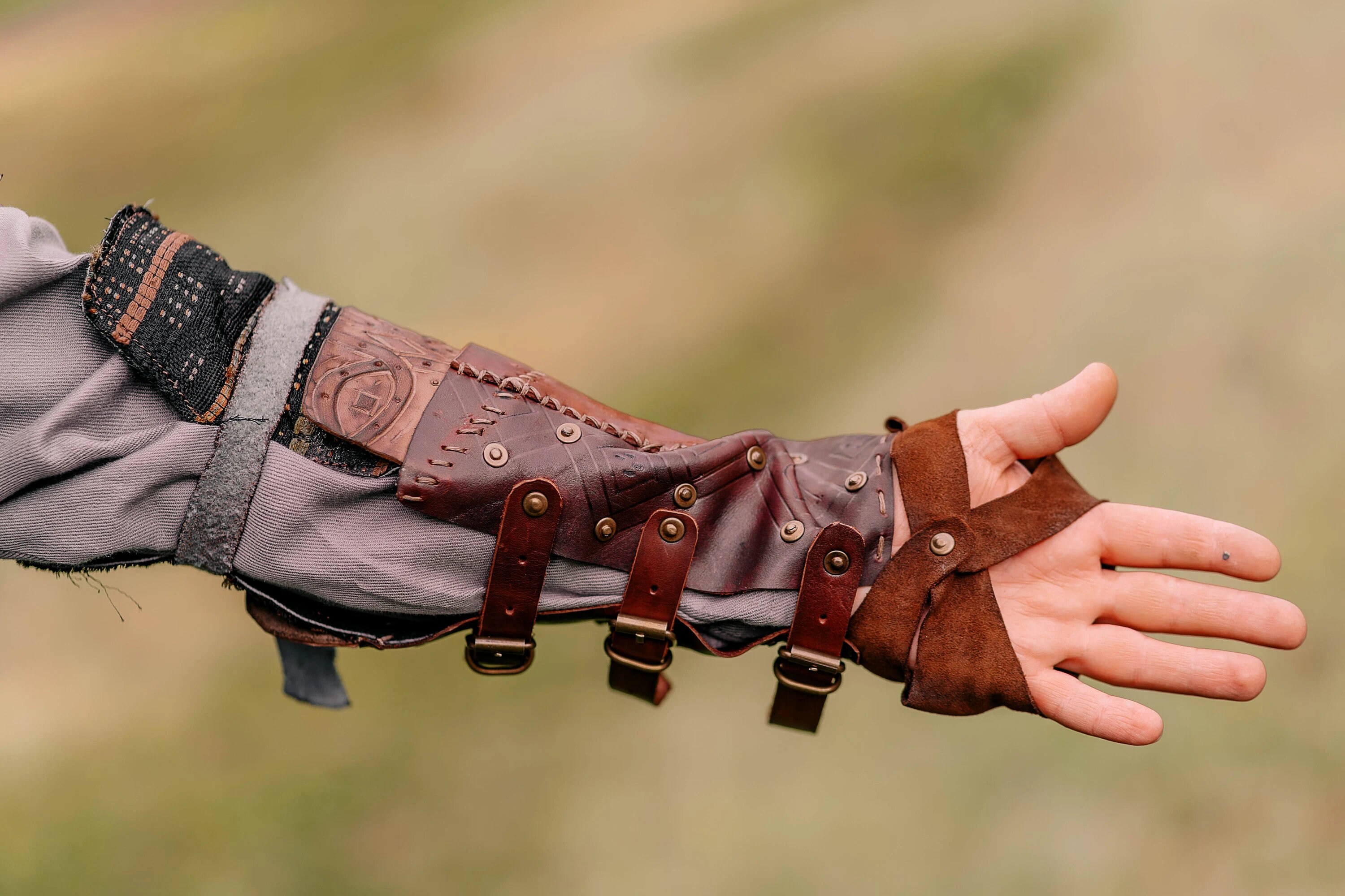 Robin Hood Archer's One Bracer Larp Scout Leather Bracers Renaissance ...