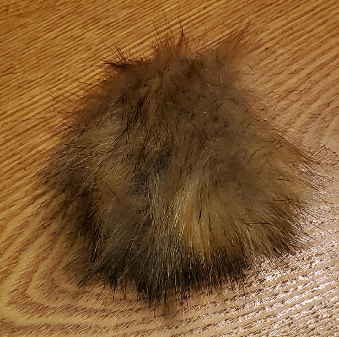 Snap on Pom. Sugar and Spice. - Etsy