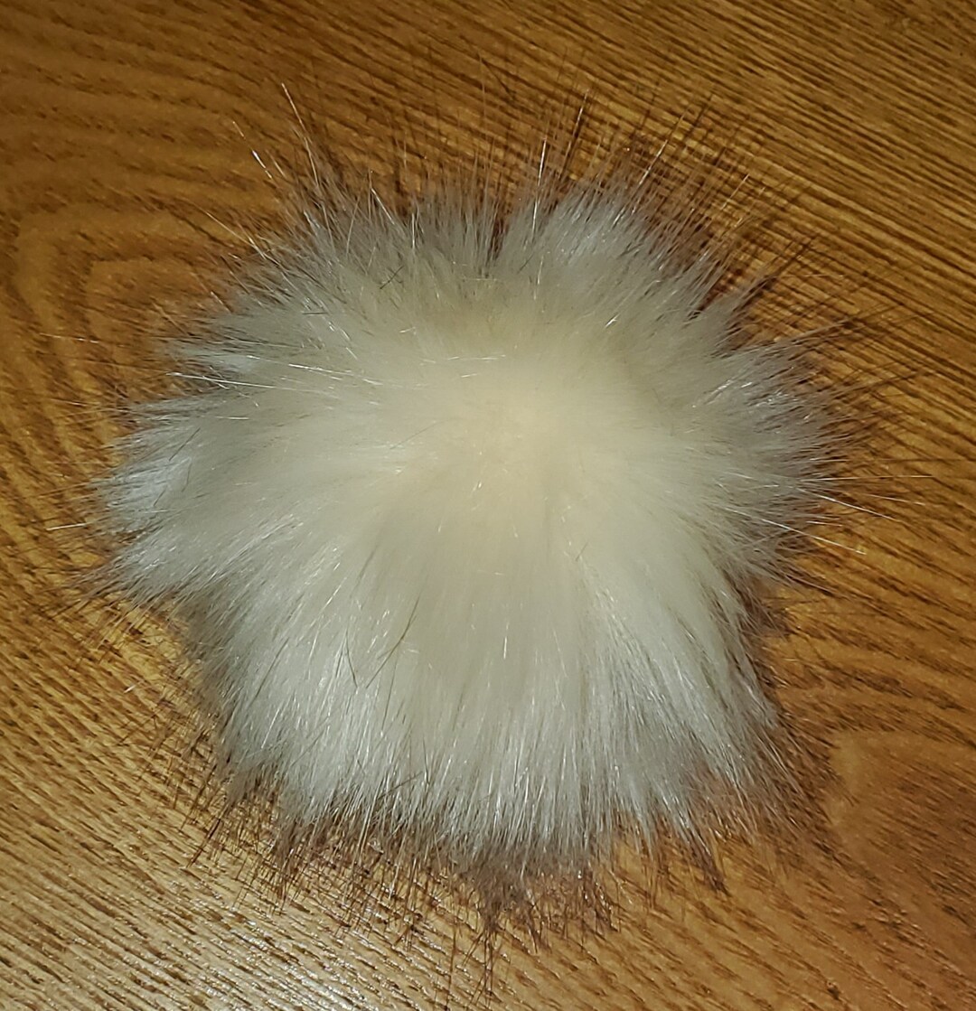 Snap on Pom. Cream. - Etsy