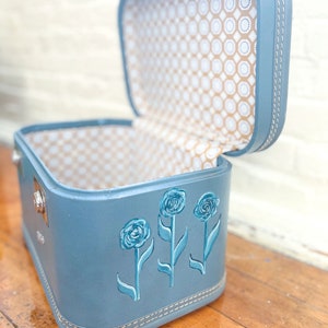 One of a Kind Vintage Train Case. - Etsy