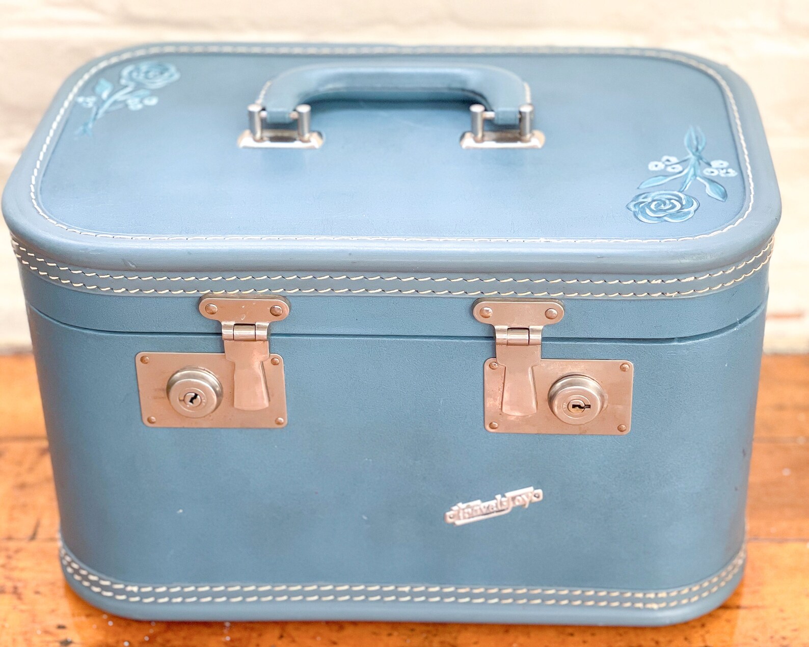One of a Kind Vintage Train Case. - Etsy