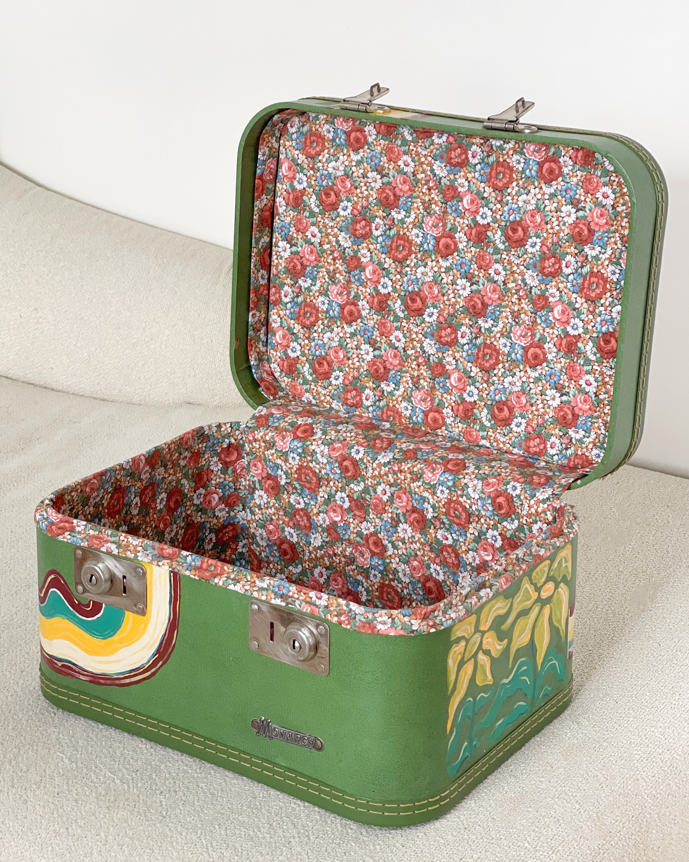 Groovy Mid-century Retro Painted Train Case With Reupholstere Floral ...