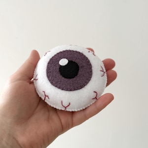 Spooky Felt Eyeball Sewing Pattern: DIY Halloween Eye Ornament (PDF ...