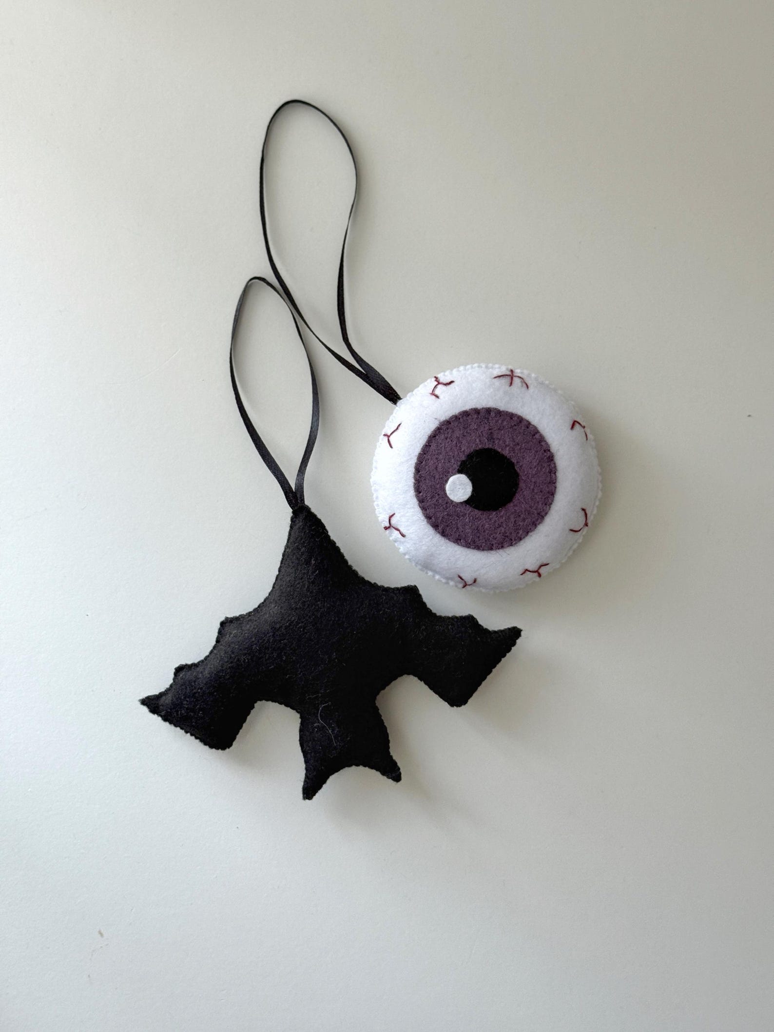 Bundle of Felt Spooky Eyeball and Bat Sewing Patterns: DIY Halloween ...