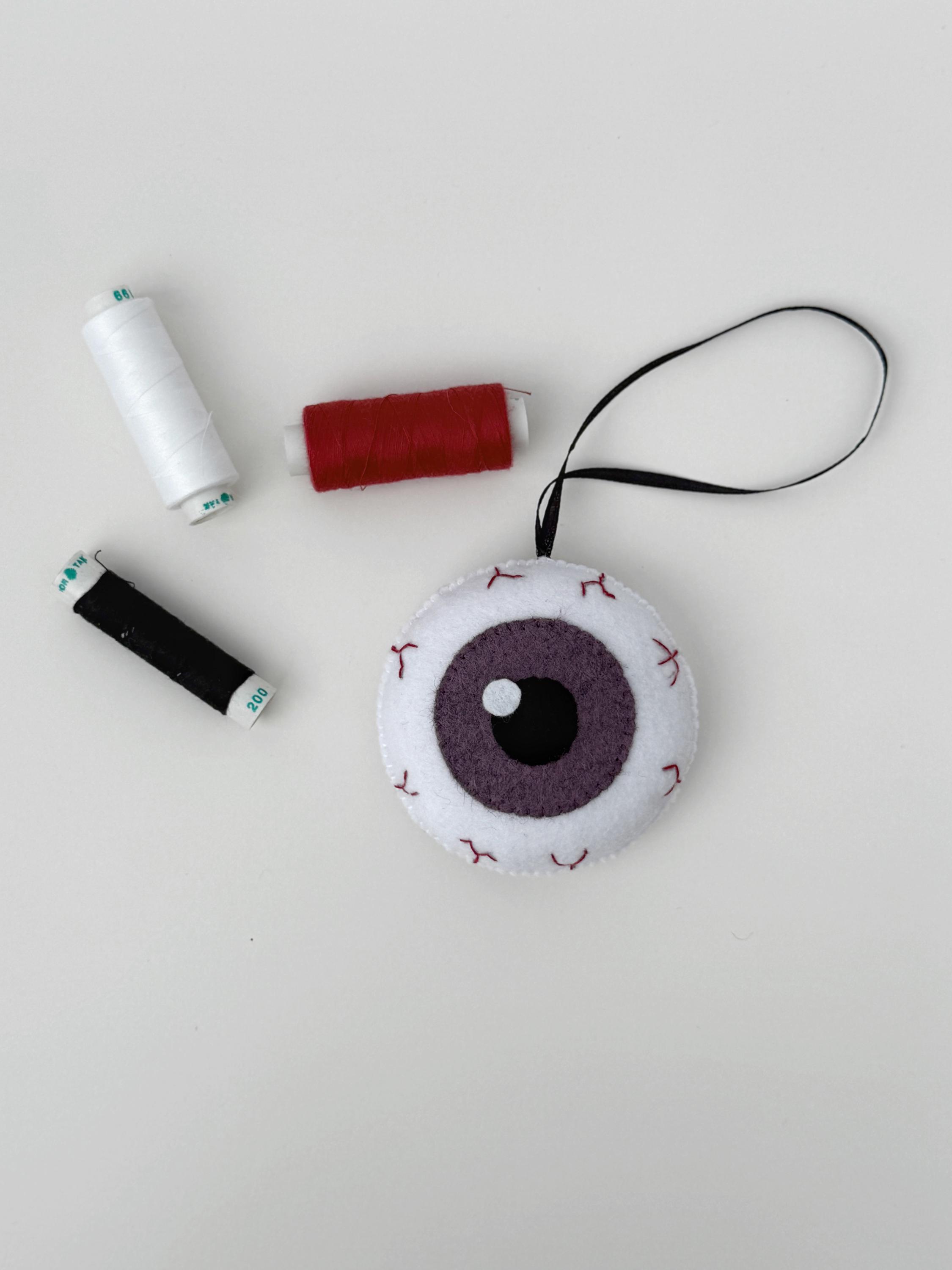 Spooky Felt Eyeball Sewing Pattern: DIY Halloween Eye Ornament (PDF ...