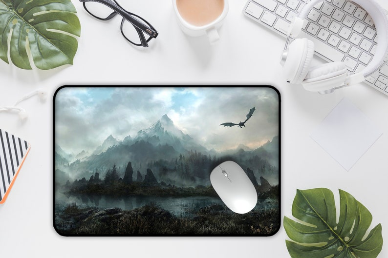 Skyrim Desk Mat Game Anime Mouse Pad, the Elder Scrolls Desk Pad ...