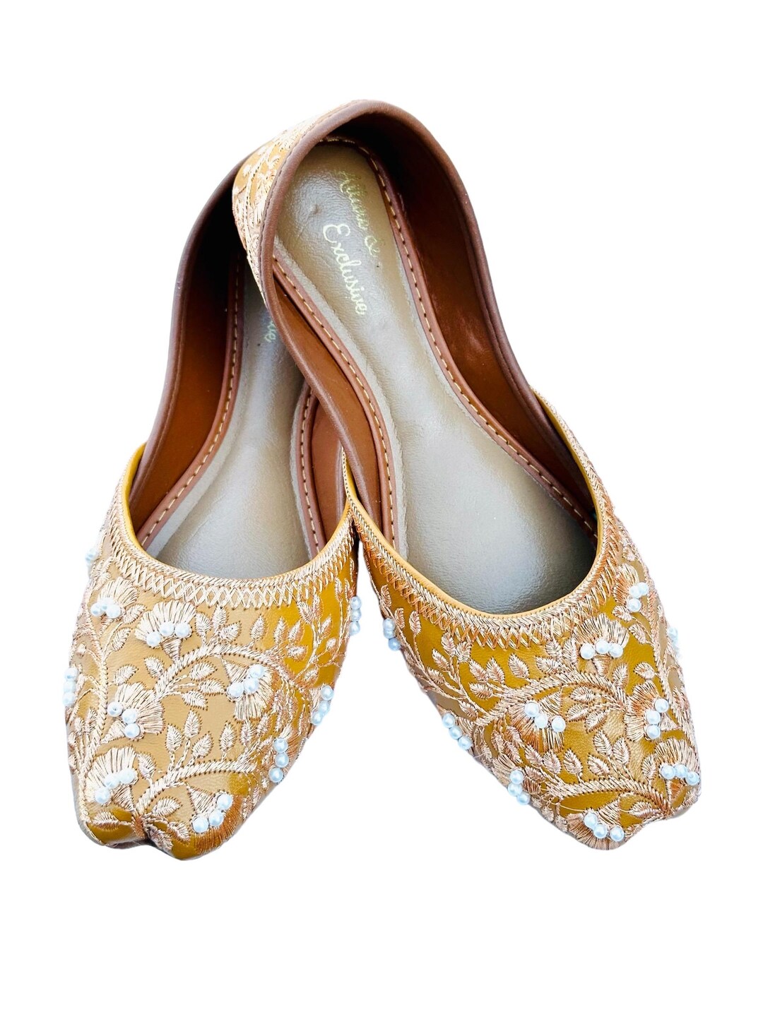 Jutti, 2 Colors, Punjabi Jutti, Indian Shoes, Khussas, Bridal Shoes ...