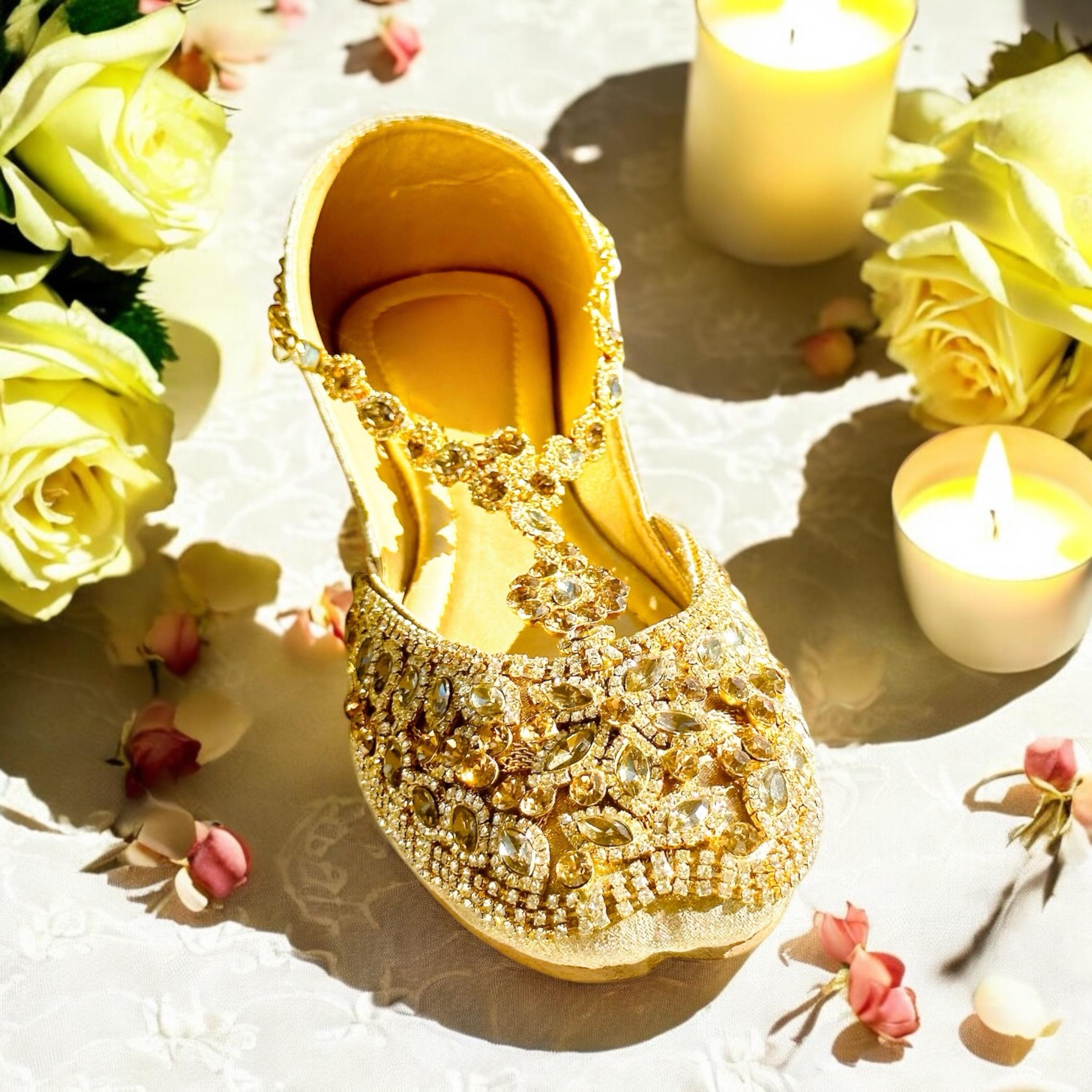 Jutti, Punjabi Jutti, Bridal Shoes, Wedding Shoes, Mojari, Rhinestone ...