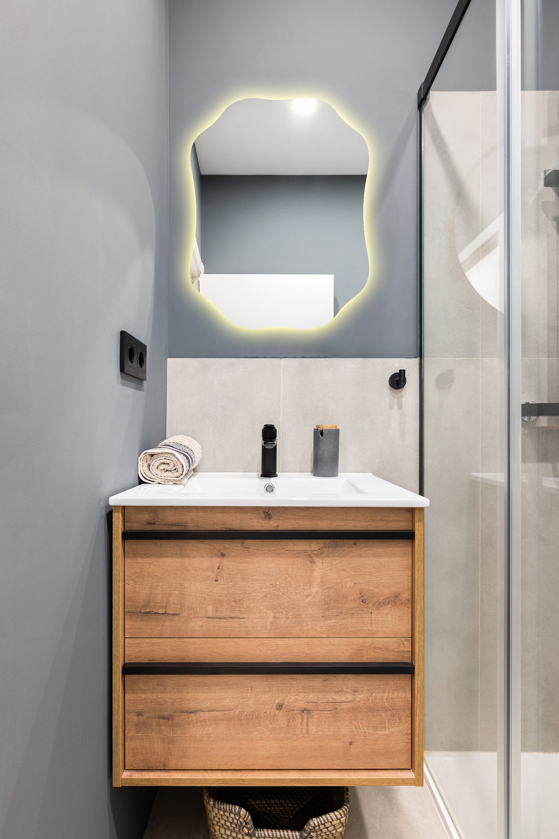 Italian Model Led Mirror Curved Edges Back Illuminated Mirror Framed ...