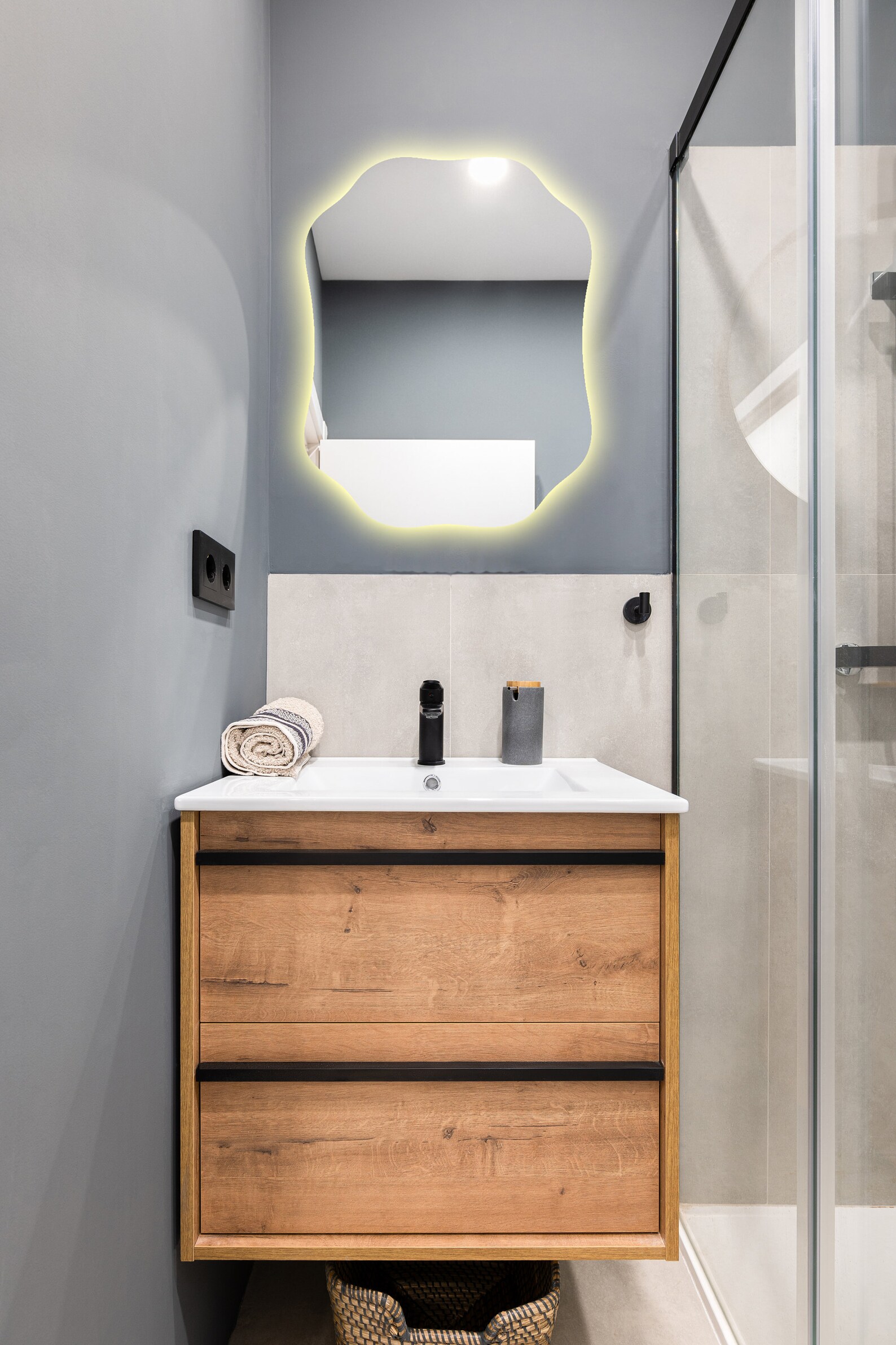 Italian Model Led Mirror Curved Edges Back Illuminated Mirror Framed ...