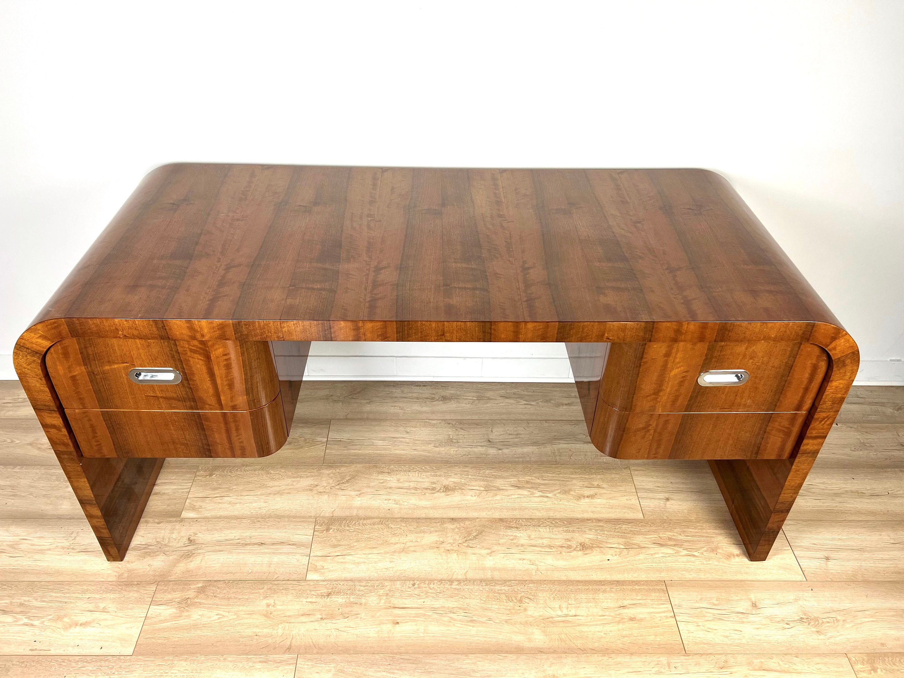Modern Art Deco Desk. Style: Streamline Moderne - Possibility to ...