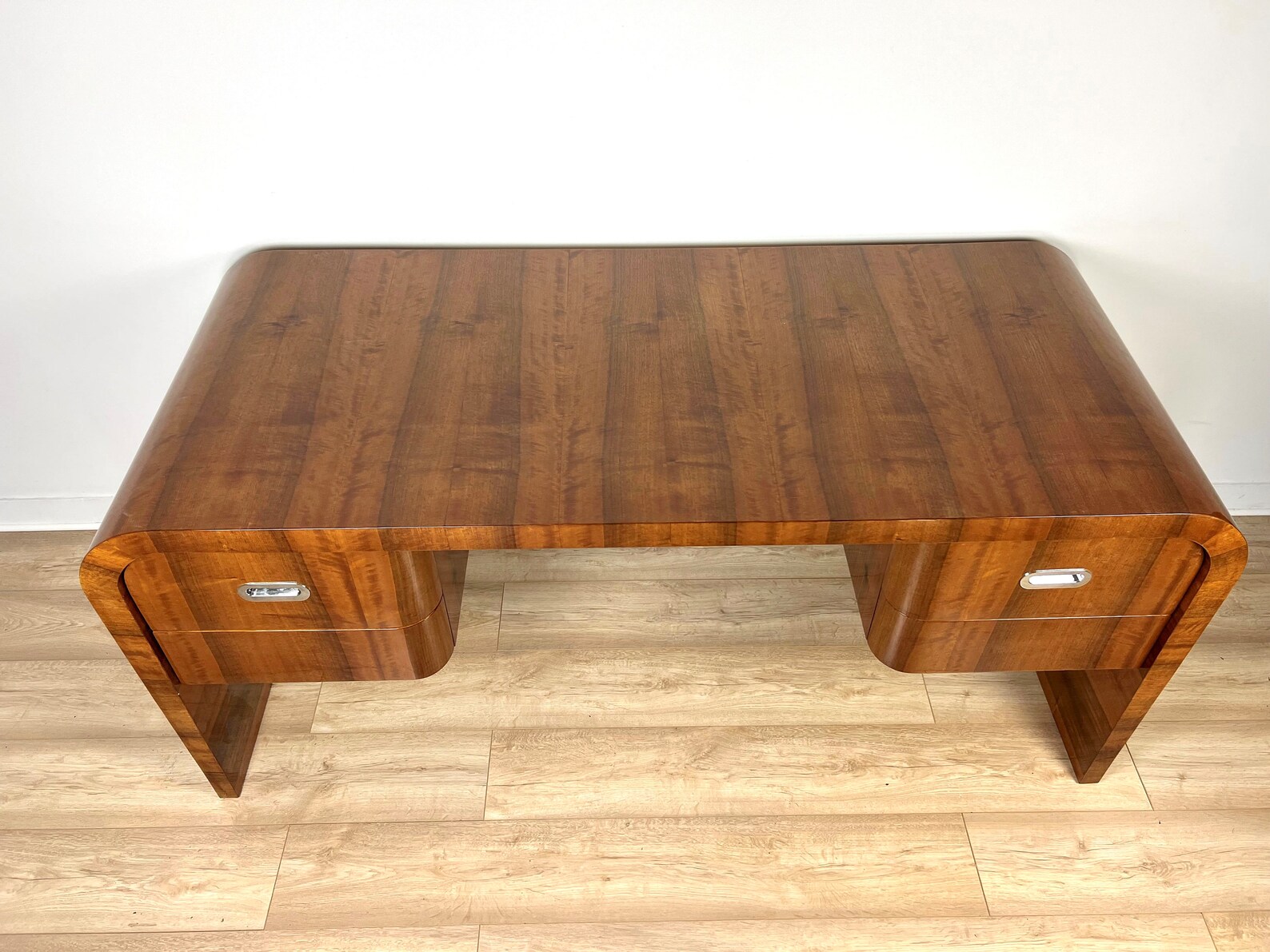 Modern Art Deco Desk. Style: Streamline Moderne - Possibility to ...