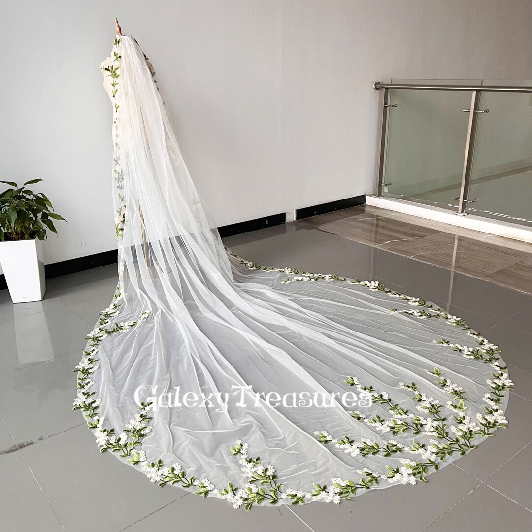 White Daisy Flowers Green Sage Ivory Wedding Veil,daisy Bridal Veil ...