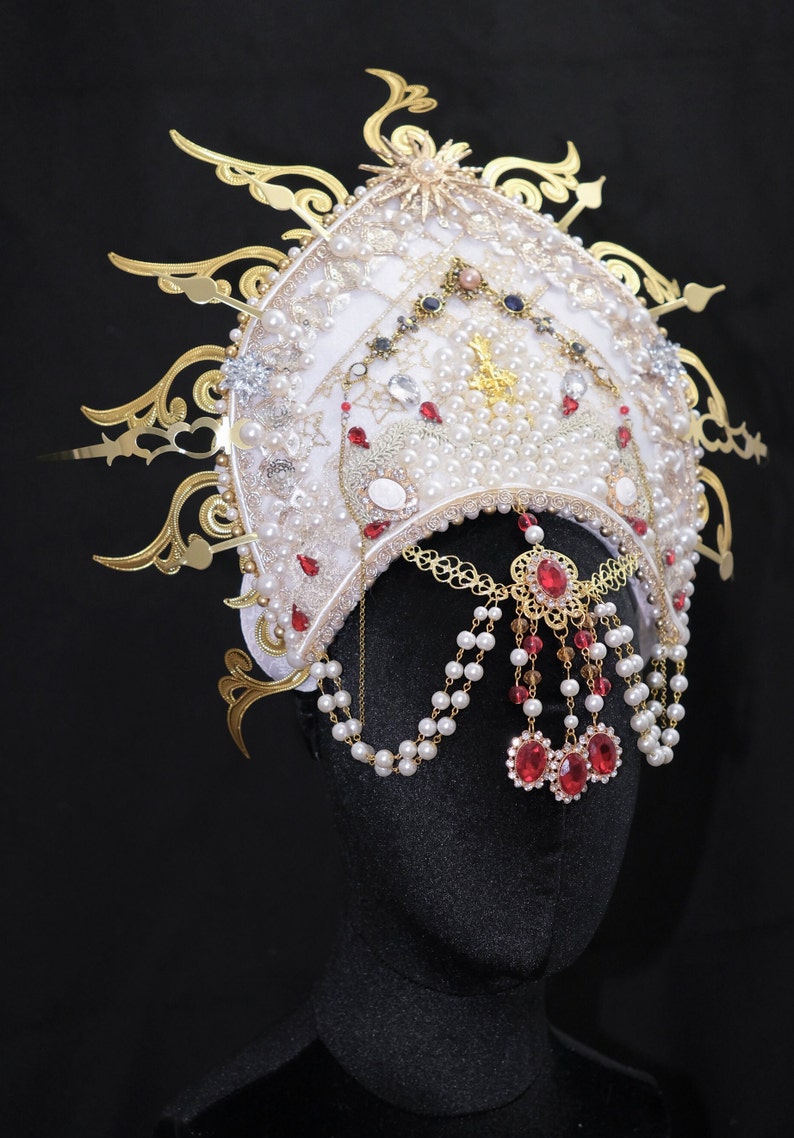 Tudor Crown Bishop's Mitre Pope Hat White Lolita Halo Rococo Tiara ...