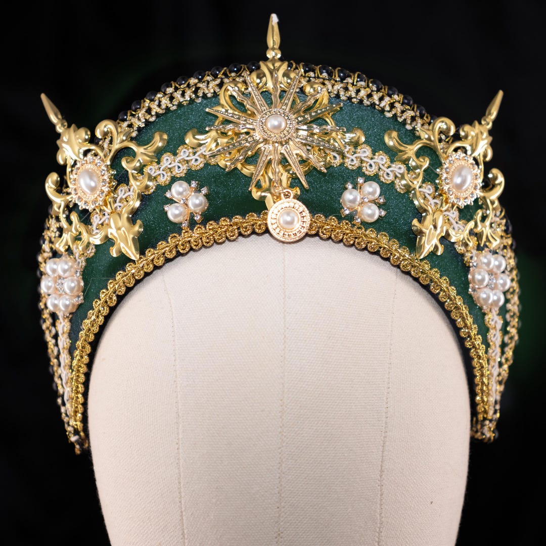 Tudor Crown, Dark Green and Gold, Baroque Imperial Religious Queen ...