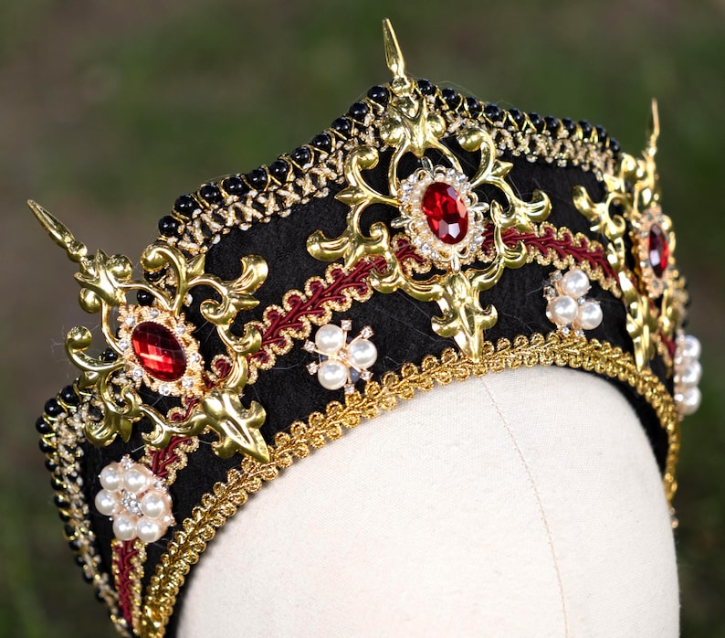 Tudor Crown, Black Red and Gold, Baroque Imperial Religious Queen ...